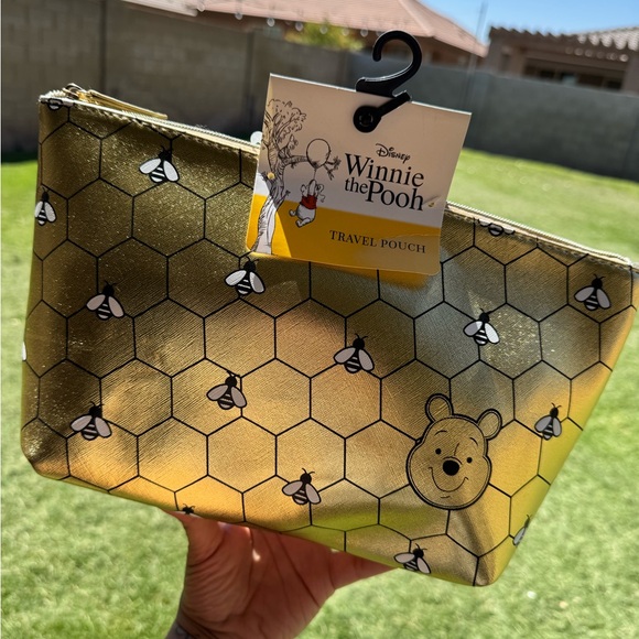 Disney | Bags | Disney Winnie The Pooh Gold And Black Hexagon Travel ...